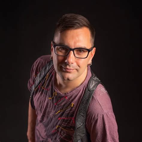 James Deane Jamesdeane Ca • Threads Say More