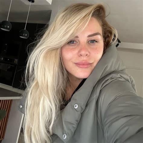 Miroslava Ivanovski 🦂 Micimiroslava • Threads Say More