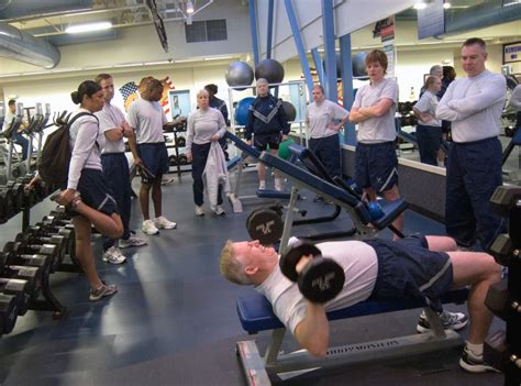 무료 이미지 구조 방 체육관 체력 단련 웨이트 트레이닝 스포츠 경기장 인간 행동 바디 펌프 3300x2449 464982 무료 이미지 Pxhere