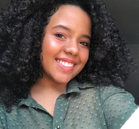 gabrielle rodrigues medium