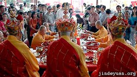 Warga Tionghoa Gelar Tradisi Ciako News