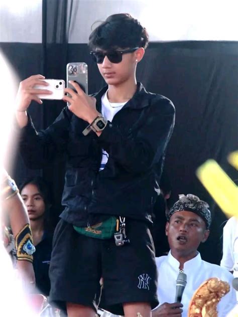 Temukan 530 Ide Affan Faisal Di Papan Pinterest Ini Pria Impian Penyimpanan Foto Gaya Retro