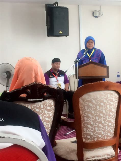 Karnival Kerjaya Fptp Uthm 2015 Norpadzlihatun Manap