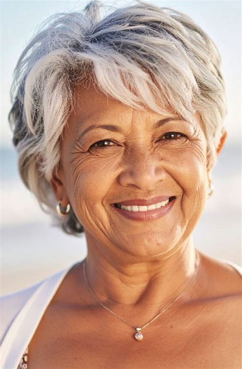 21 Short Haircuts For Women Over 70 That Are Elegant And Youthful