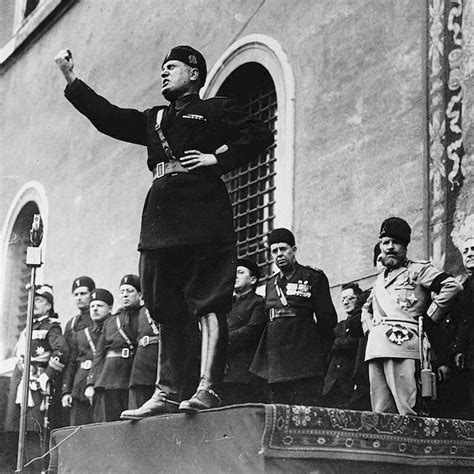 Totalitarizm Felsefe Sözlüğü Öncül Analitik Felsefe