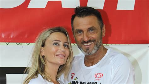 Sossio Aruta Botta E Risposta Social Con Ursula Bennardo Non Mi Fa Sapere Di Nostra Figlia