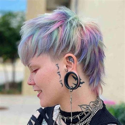 Medium Edgy Hairstyles For Women