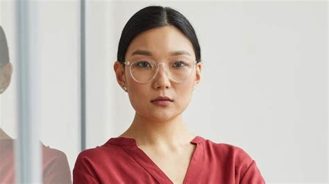 9 Subtle Habits To Make People Instantly Follow And Listen To You According To Psychology