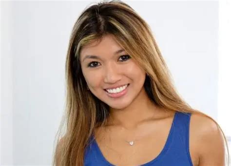 Clara Trinity Age Height Net Worth Husband Career Bio Wiki