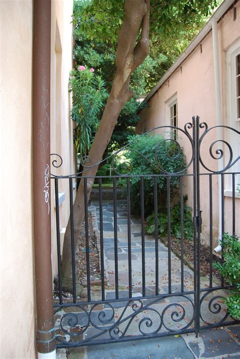 Pretty Homes And Alleys Of Charleston Sc