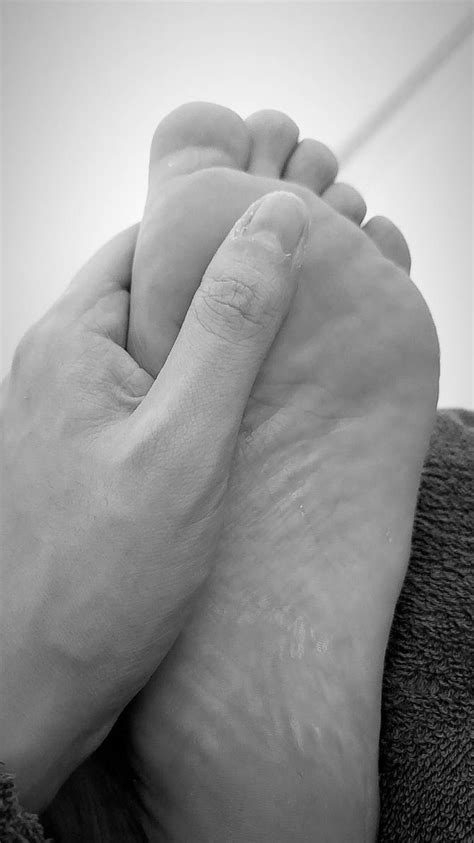 My Feet Pt 2 By Mariorossi1945 On Deviantart