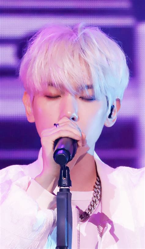 Pin By Sebastian Micheals On Byun Baekhyun Baekhyun Byun Baekhyun