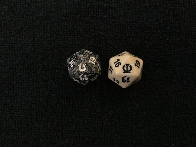2 Spin Down D20 Dice Black Born Of The God White Theros Mtg Magic The