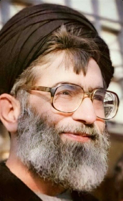 Pin En • حضرت‌آقا