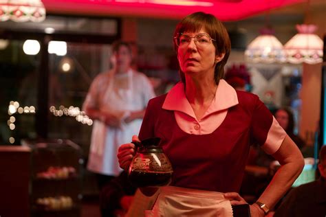 Allison Janney Biography Movies Tv Shows Awards Oscar And Facts