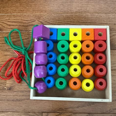 Melissa And Doug Toys Melissa Doug Primary Wooden Lacing Beads 3
