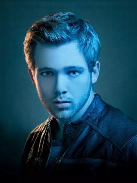 Max Thieriot Bates Motel