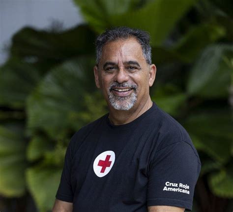 Día Mundial De La Cruz Roja Y La Media Luna Roja En Honor A Los