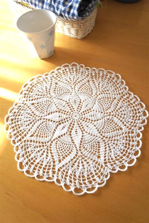No 005【再販】handmadeレースドイリー【29㎝】♡人気の柄♡ 送料無料 その他インテリア雑貨 Kitty 通販｜creema クリーマ
