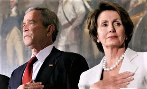 她痛斥小布什，弹劾特朗普，如何从全职主妇到美国最有权势的女人