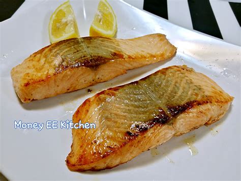 Money Ee Kitchen 香煎三文魚扒 附食譜