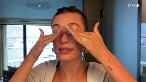Hailey Biebers Tiktok Lip Lining Hack For Fuller Lips Is Genius