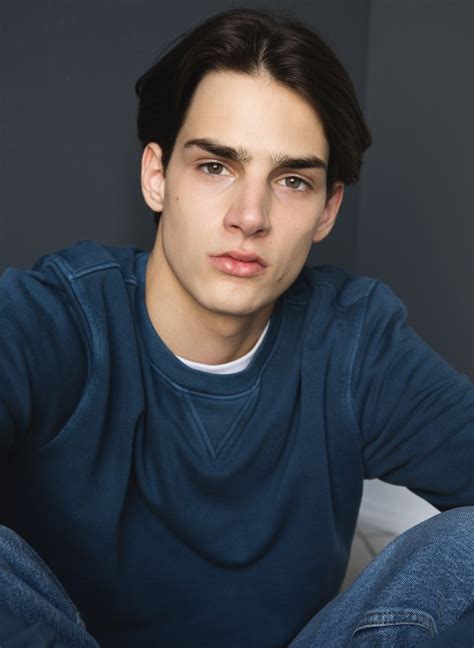 Noah H Quest Artists And Models