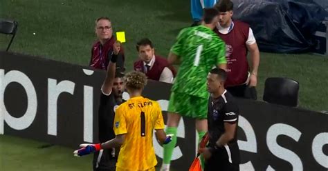 La Insólita Actitud Del Arquero De Canadá Durante La Tanda De Penales Que Generó El Enojo De