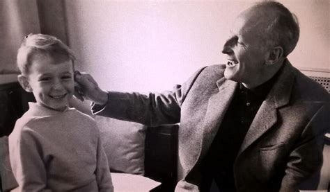 Un Air De Famille Philippe Raimbourg Fils De Bourvil Mon Père