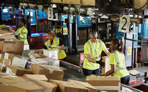 How To Apply For A Job At Fedex Package Handler