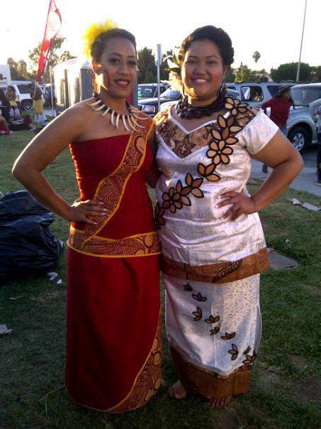 Pin By Sue Ann Elley On Puletasi Island Fashion Polynesian Dress