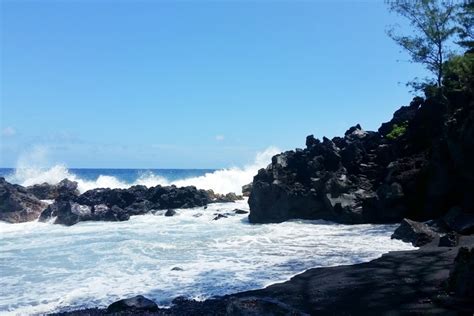 Trail To Hidden Kehena Black Sand Beach On The Big Island 🌴 Hawaii