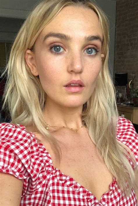 9 Latest Hot Chloe Fineman Bikini Pics