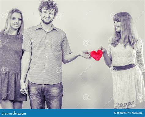 Relaci N Feliz Del Tri Ngulo Imagen De Archivo Imagen De Novio Gente