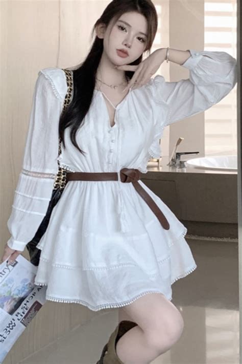 핑크프릴 주르 화이트 브이넥 긴소매 롱슬리브 케이크 프릴 미니 원피스