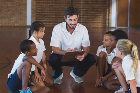 ¿cómo Debe Ser La Preparación Física De Un Profesor De Educación Física
