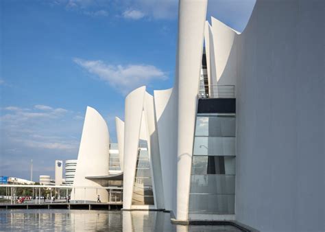 Toyo Ito Uses Fluted Concrete Walls To Define Baroque Museum