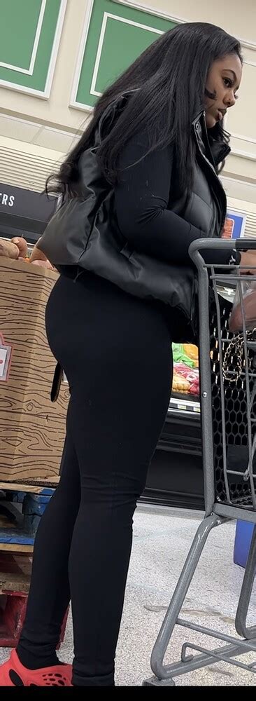 Ebony Donk Booty In Leggings With Video Spandex Leggings And Yoga