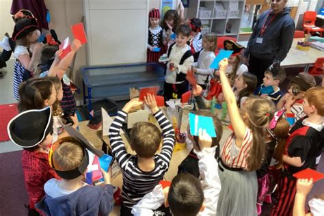 Sink Or Float Broadbent Fold Nursery And Primary School