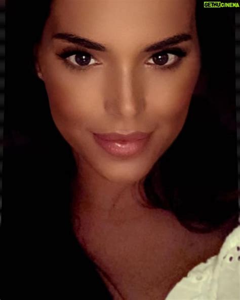 Yeliz Şar Wiki Biography Age Gallery Spouse And More