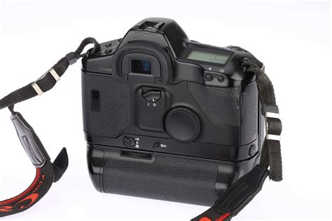 Lot 232 A Canon Eos 1n 35mm Slr Camera