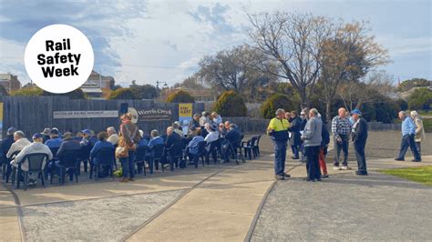 Qube Qubeholdings Railsafetyweek Stayrailsafe Phonedownlookup