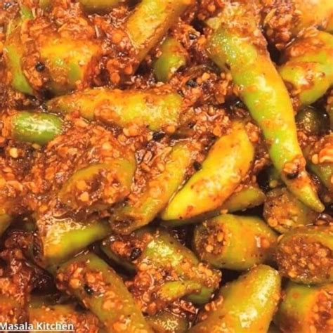 લીલા મરચા નું અથાણું બનાવવાની રીત Lila Marcha Nu Athanu Gujarati Ma