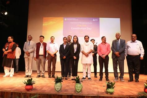 Deepanshi Nandwani On Linkedin Constitutionday Debate Democracy Media Criticalthinking