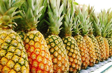 How To Choose The Ripe Pineapple In The Store When Buying