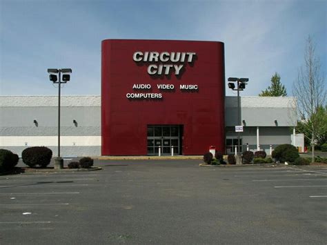 Pin By Abandoned Retail On Circuit City Electronic Store Circuit City