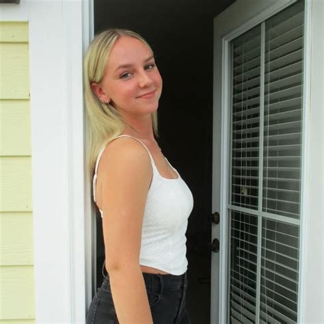 Kendylyeager • Threads Say More