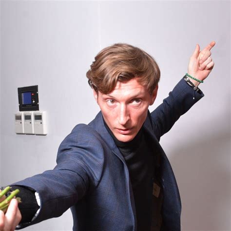 Натерлась блином и приехала Павел Воля высказался о внешнем виде Ольги Бузовой на Доме 2