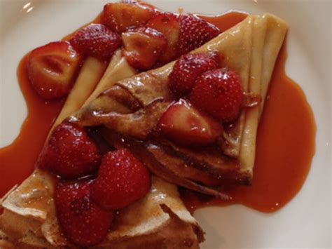 Crepe Suzette With Strawberry And Cream Supervalu