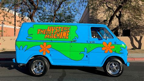This Scooby Doo Mystery Machine Interior Is Wild